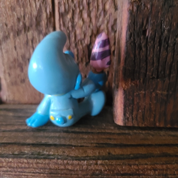 schleich | Toys | Vintage Schleich Baby Smurf Figure Holding Popsicle ...